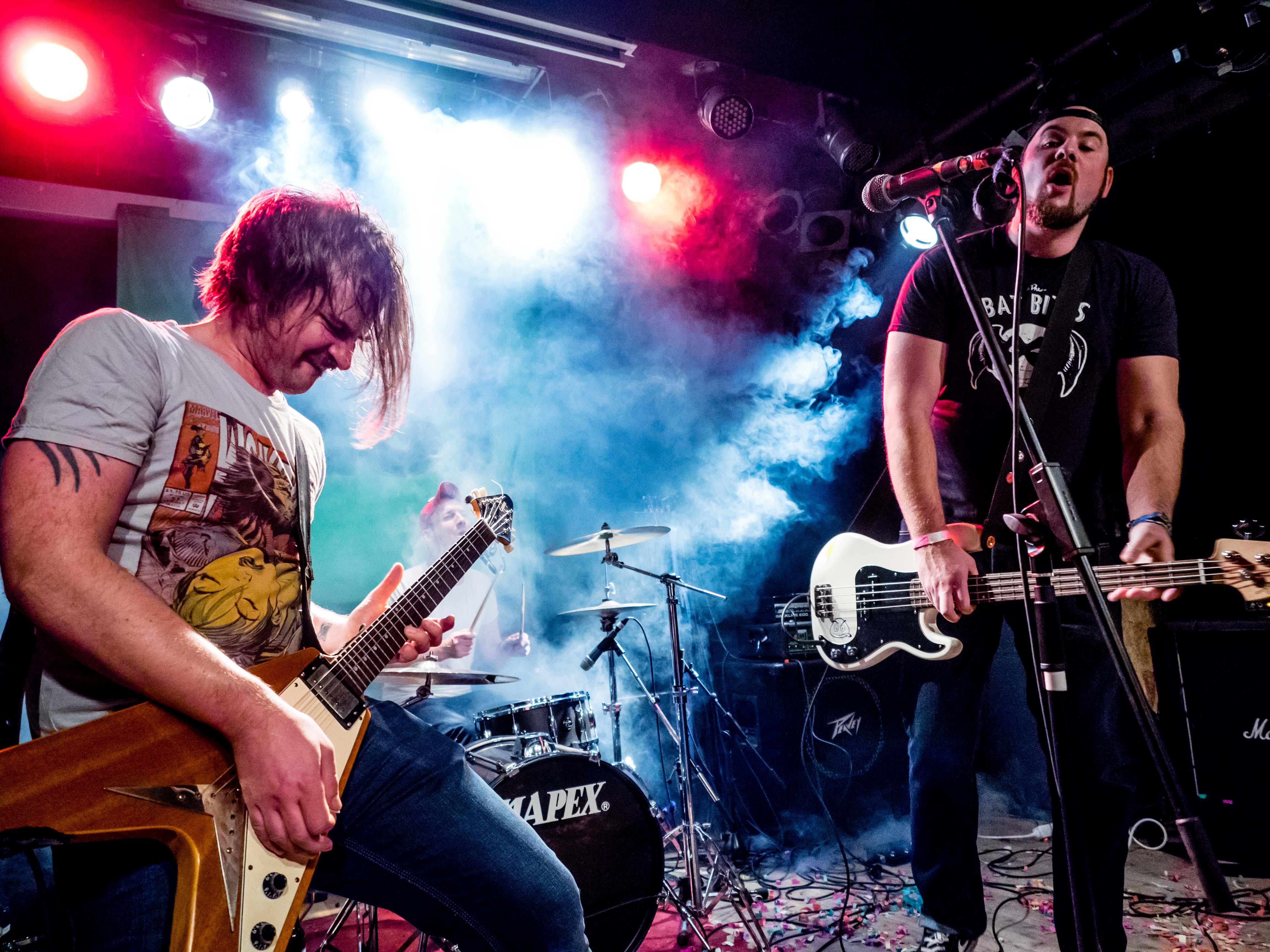 [21.01.2017] Neon Bone – Live auf dem PukeFest 2017 – jubelschuppen.de